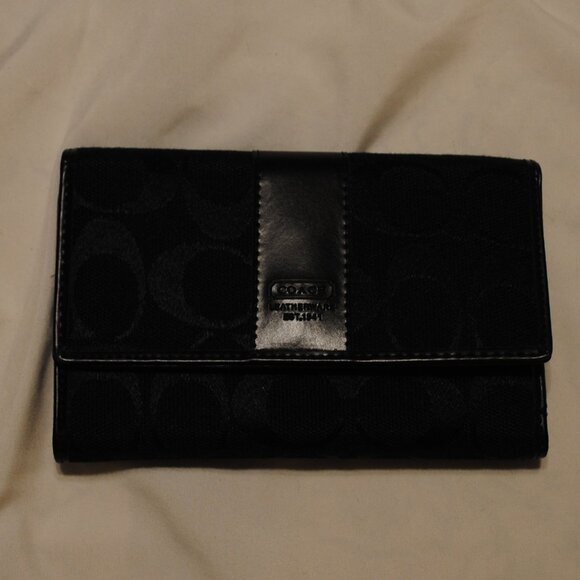 Coach | Accessories | Coach Black Classic C Leather Womens Wallet ...